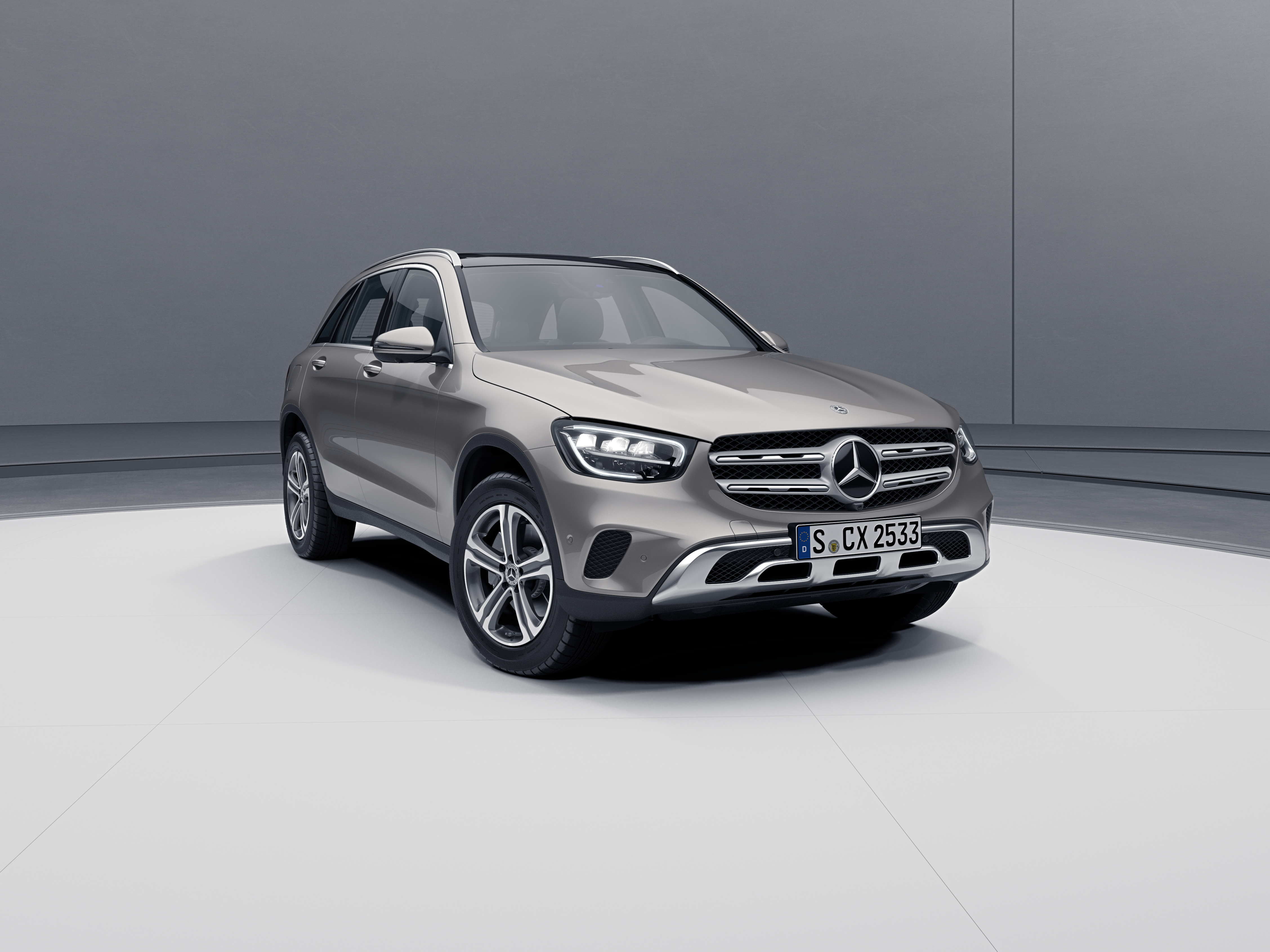 Compra un SUV2022 MERCEDES - BENZ GLC 200 SPORT nuevo en línea ...