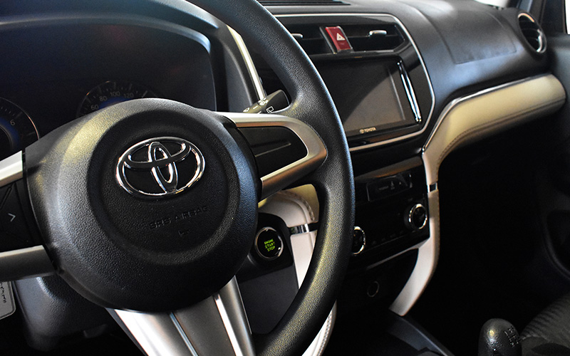 Compra un MINIVAN TOYOTA RUSH nuevo en línea | CrediAuto en Línea ...