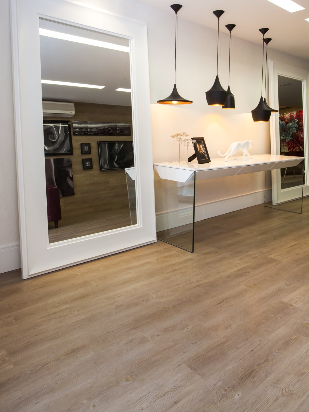 Linha Bravo | Piso vinílico para ambiente comercial intenso