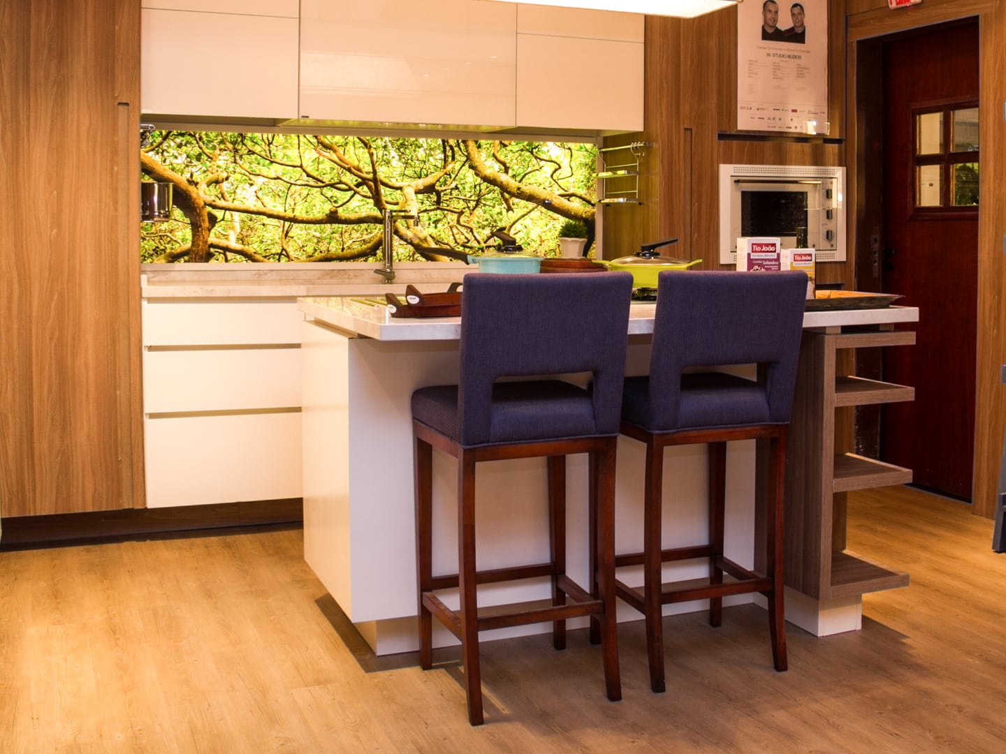 Linha Bravo | Piso vinílico para ambiente comercial intenso